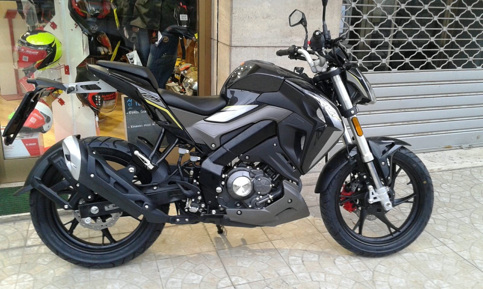 La 125 d'attacco: Keeway RKF